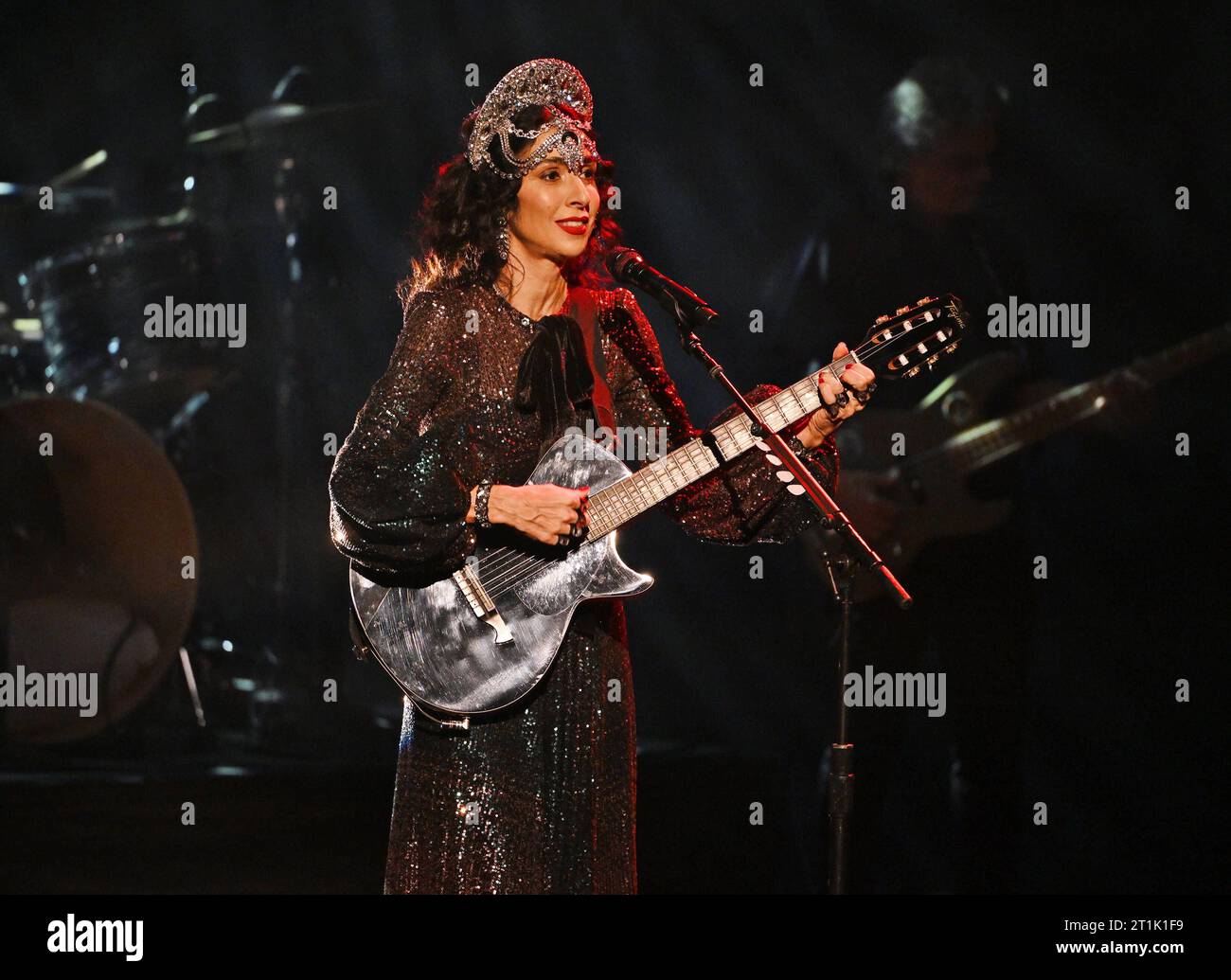 FORT LAUDERDALE, FL - OCTOBER 13: Marisa Monte performs during her ...