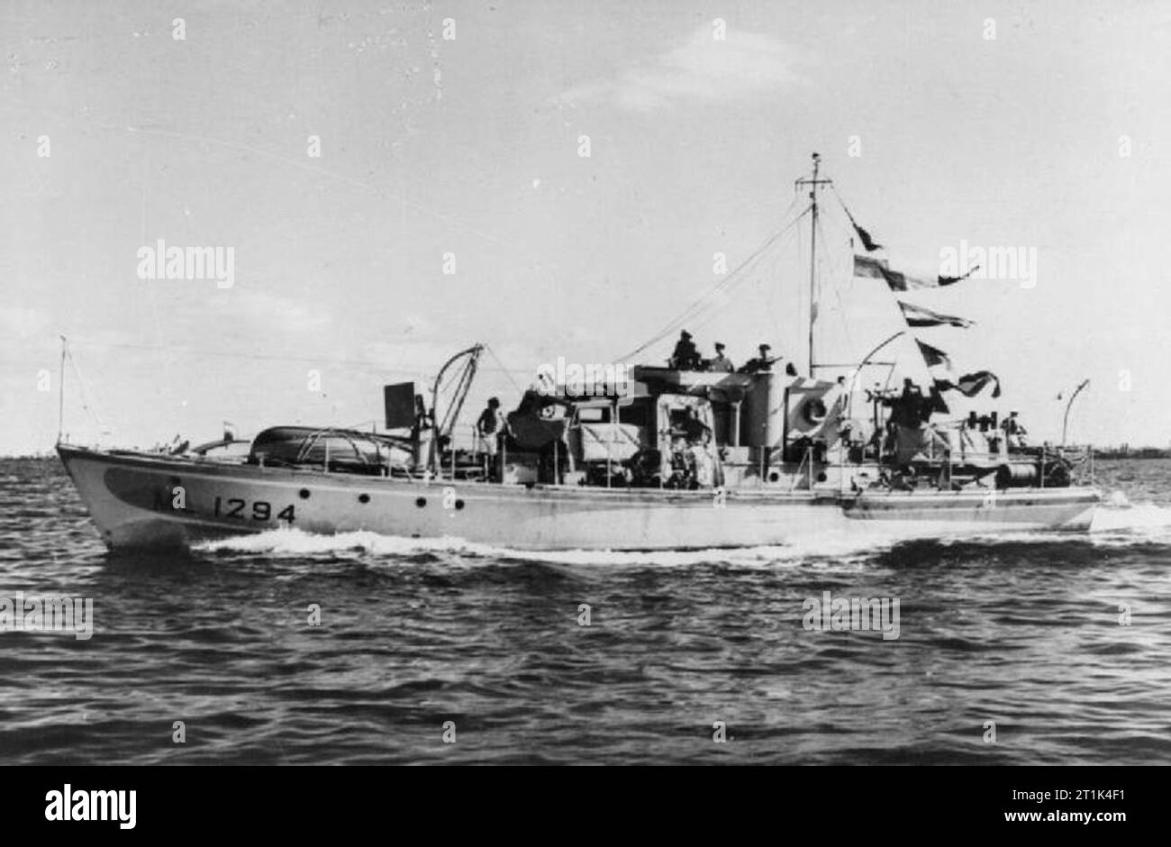 The Royal Navy during the Second World War HDML 1294, underway in ...