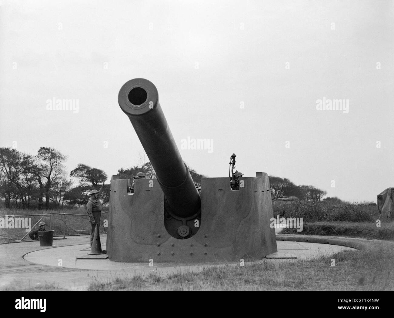 Royal Artillery 9.2-inch coastal defence gun at Sheerness, November ...