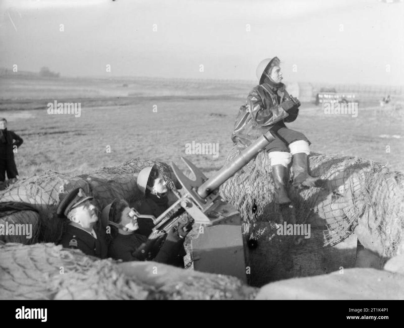 The Women's Royal Naval Service during the Second World War A Wren gun ...