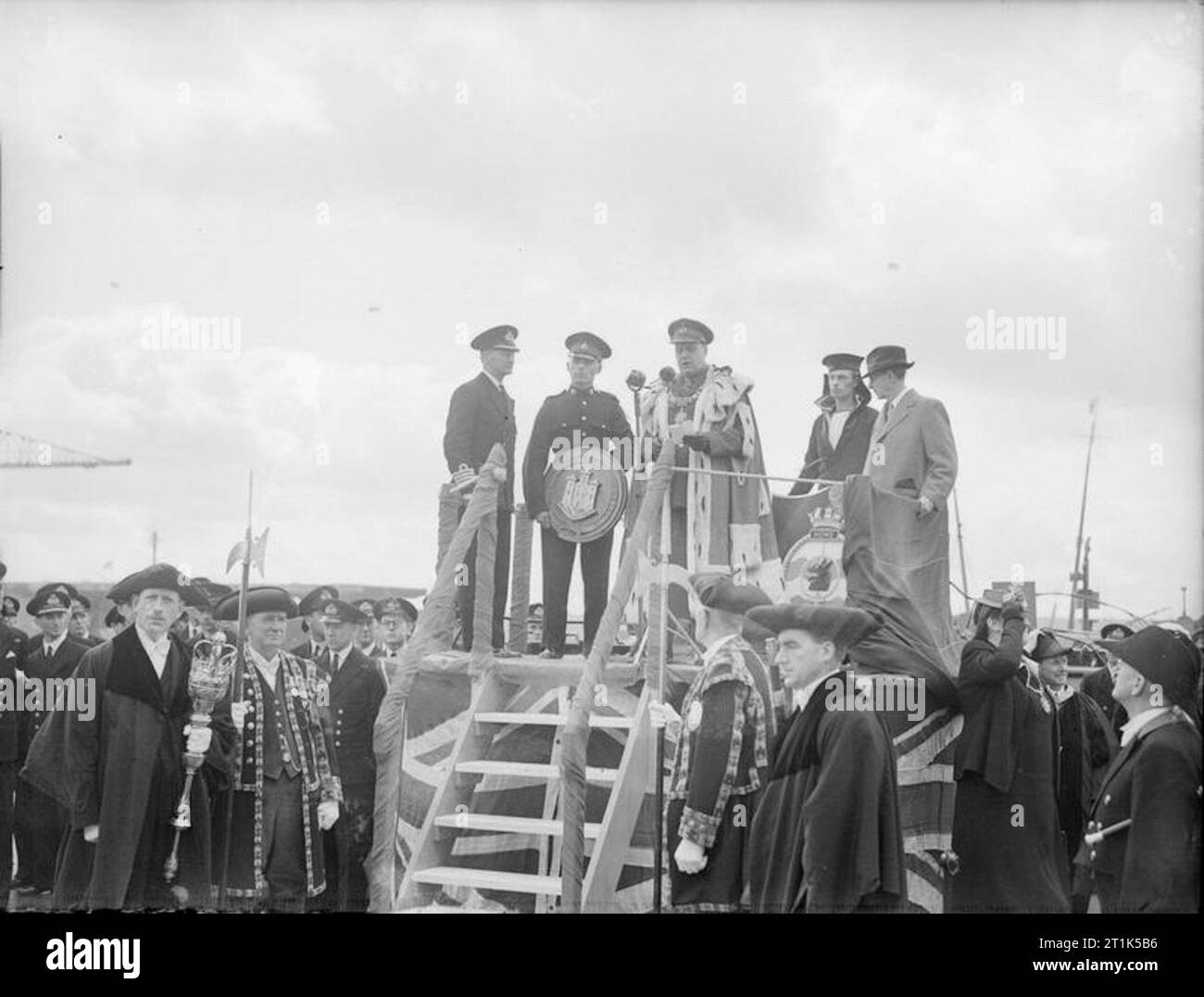 Hms edinburgh ww2 hi-res stock photography and images - Alamy