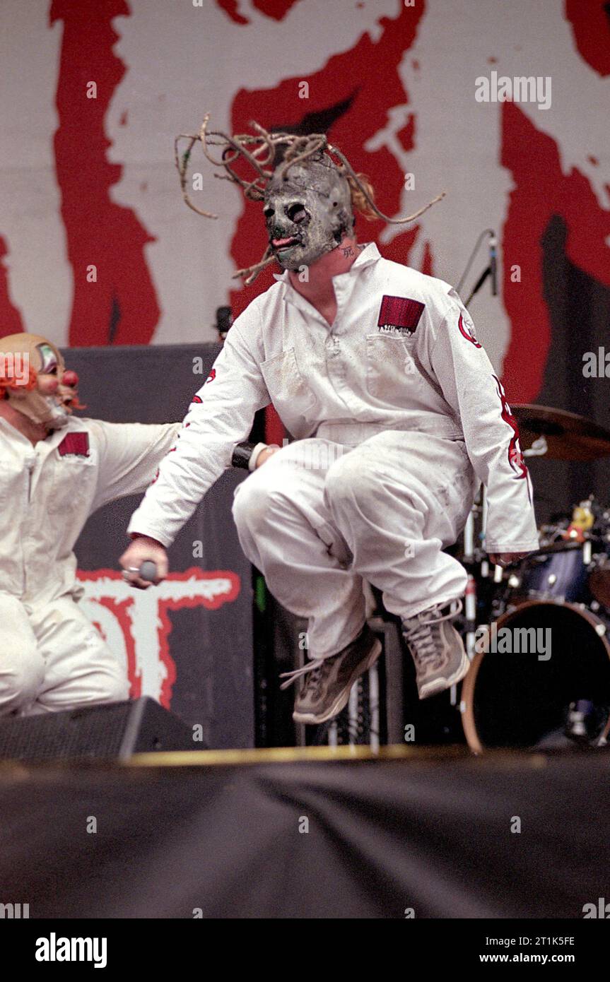 Corey taylor 2000 hi-res stock photography and images - Alamy
