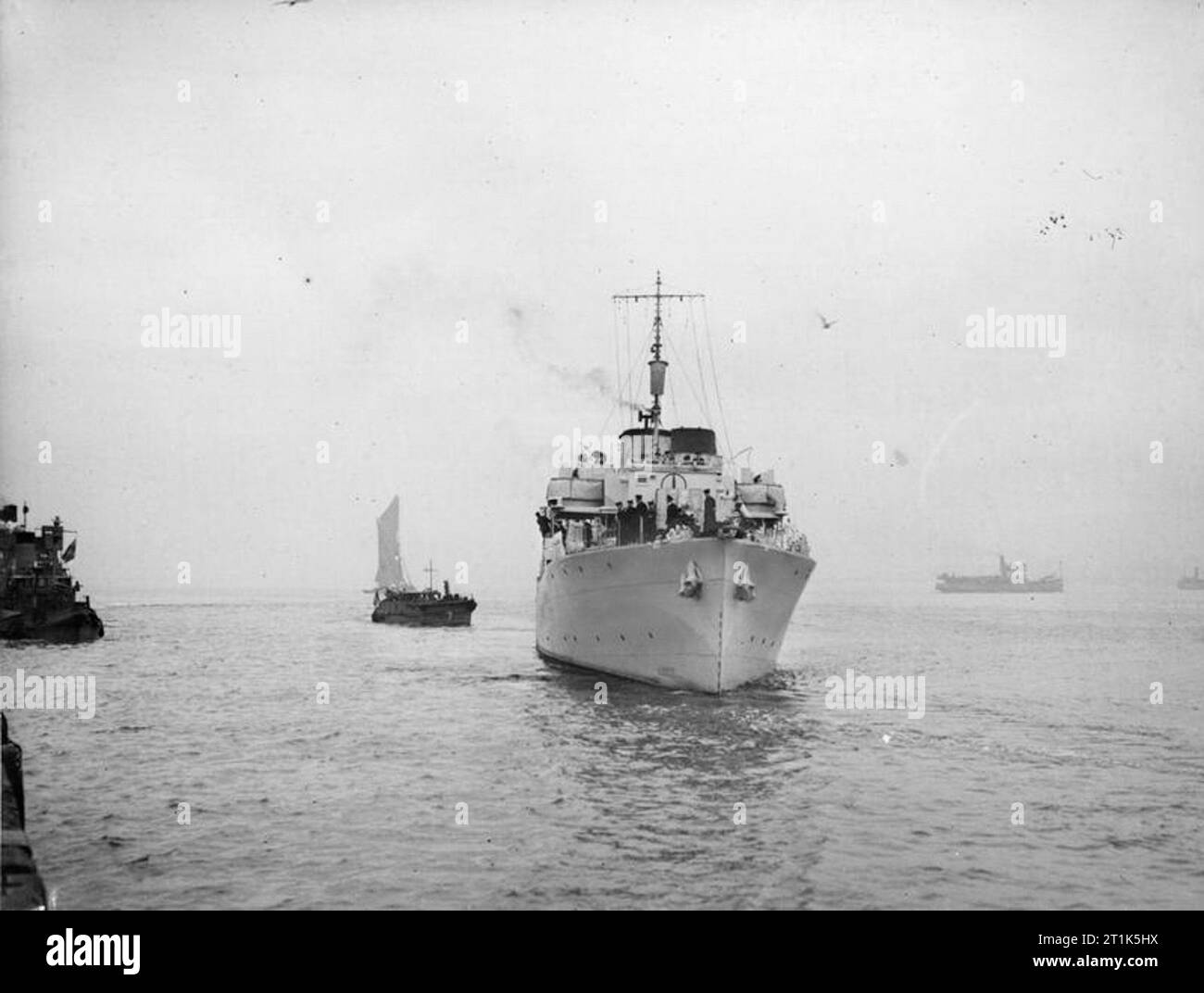 HMS Pennywort, Flower Class Corvette. 16 January 1943, London River ...
