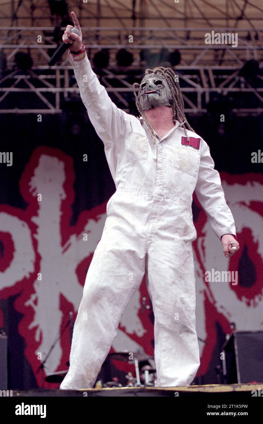 Monza Italy 2000-06-11: Corey Taylor singer of the Slipknot group during the Gods of Metal ...
