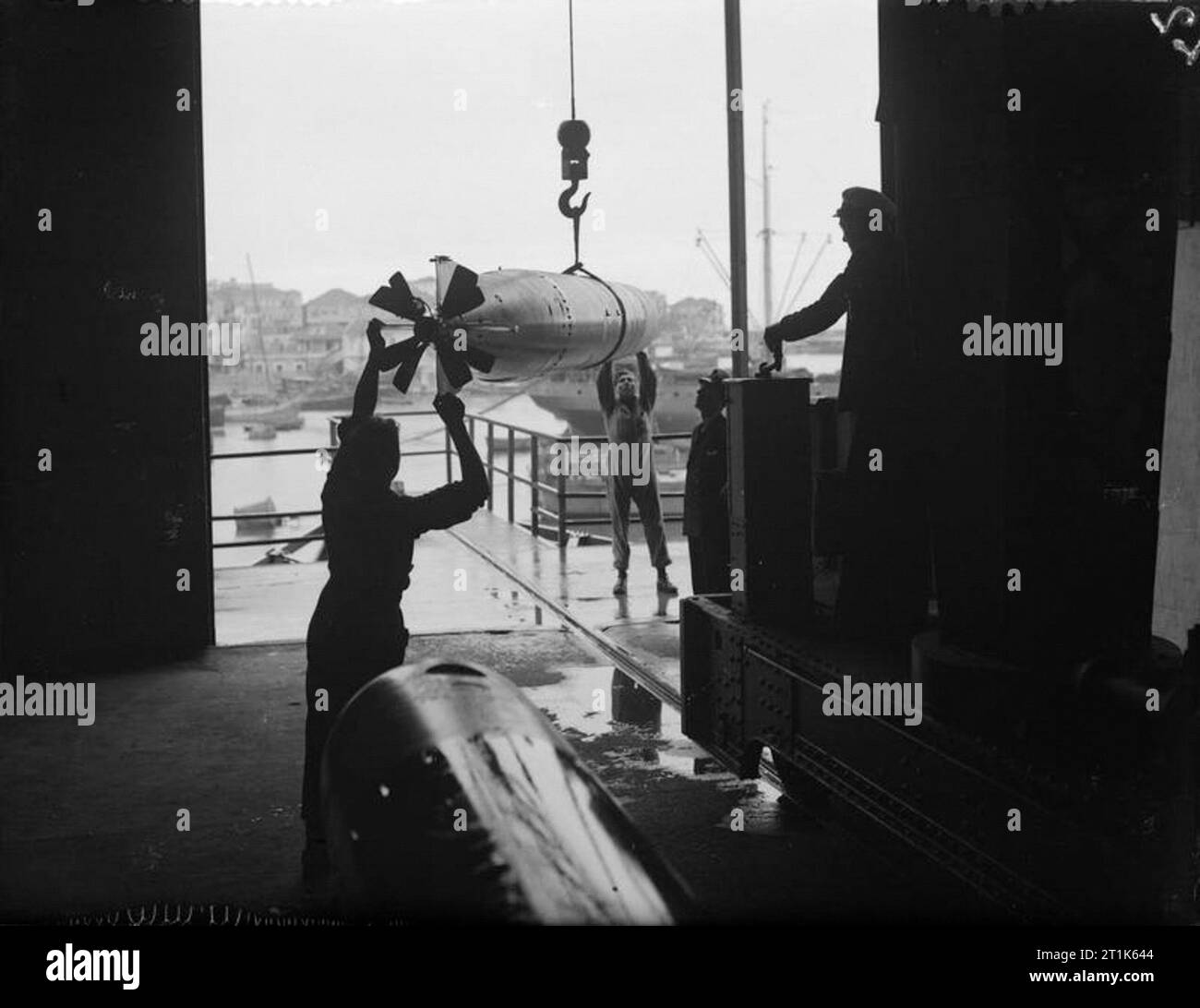 Submarine inspection hi-res stock photography and images - Alamy