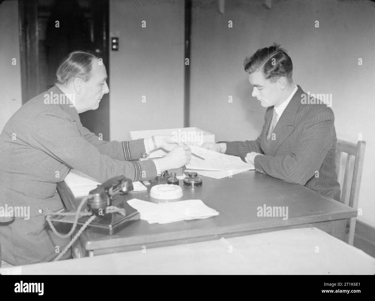 Prospective recruits hi-res stock photography and images - Alamy