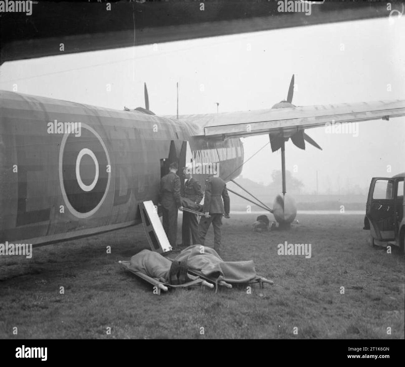 Royal Air Force Transport Command, 1943-1945. Medical orderlies loading ...