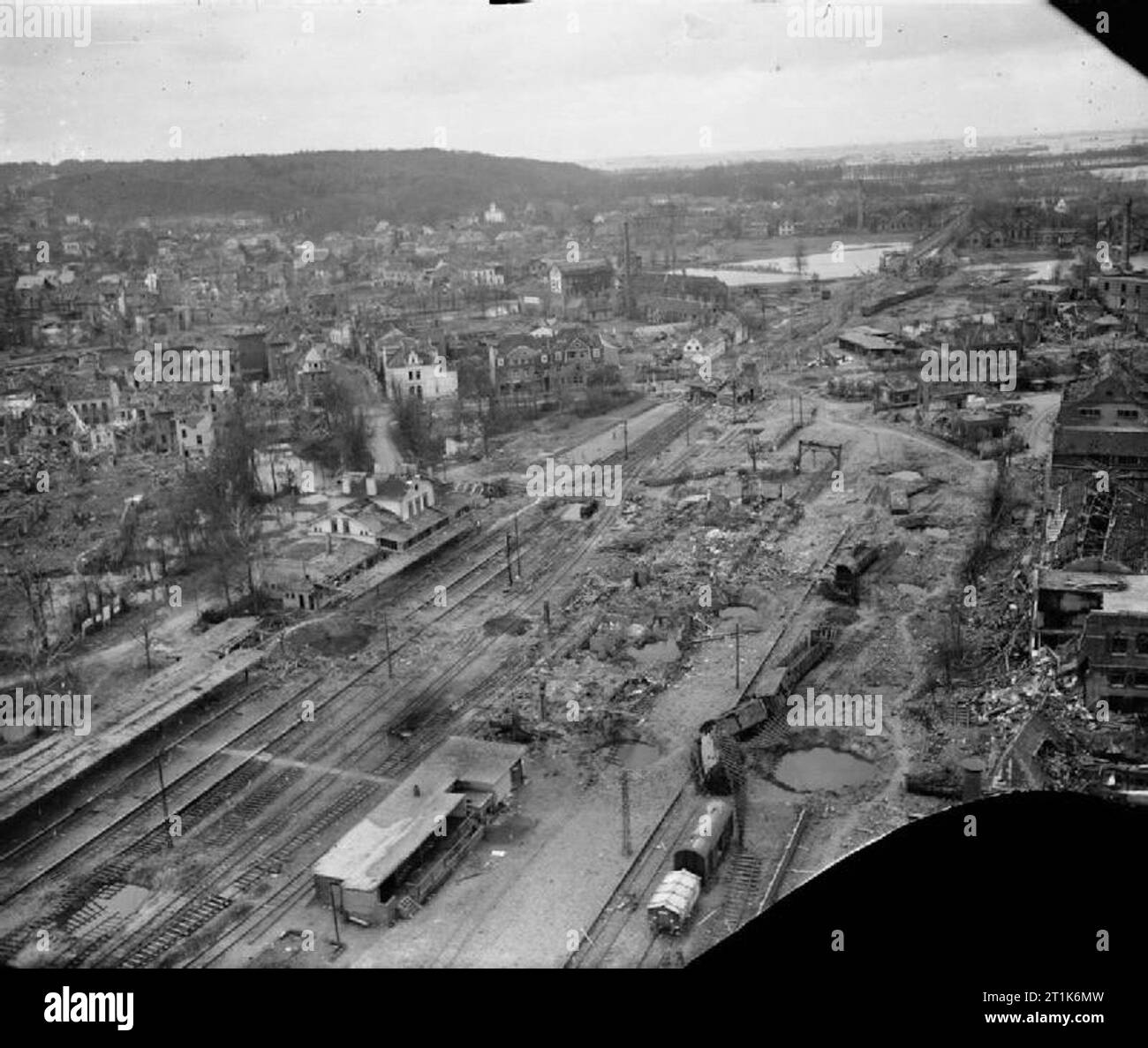Royal Air Force Bomber Command, 1942-1945. The devastated town of Kleve ...