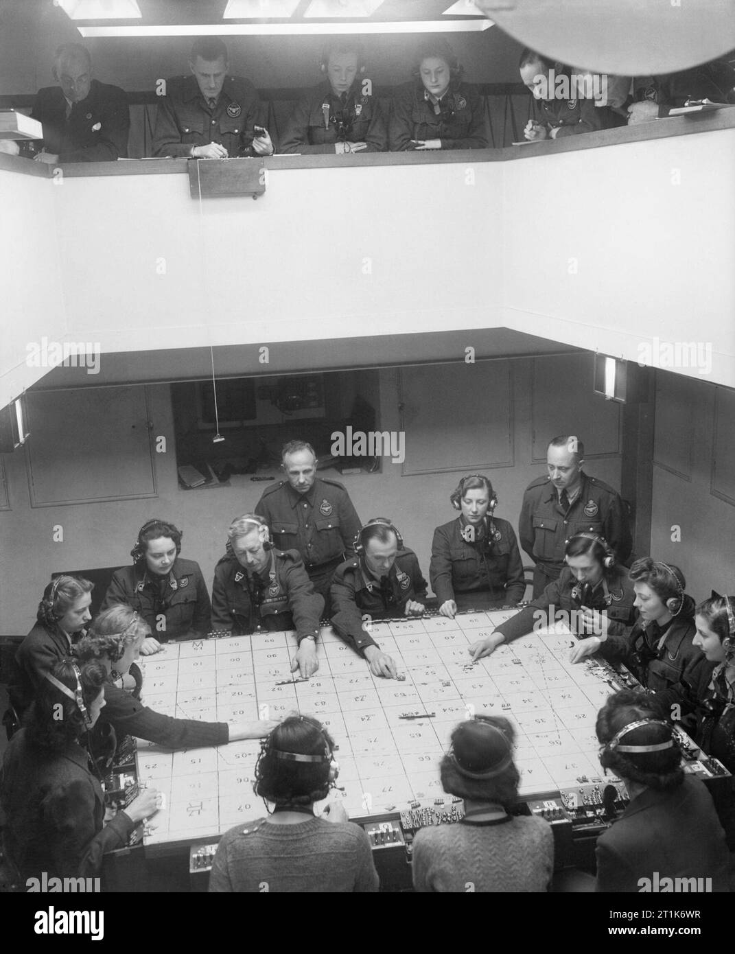 A Royal Observer Corps control centre, November 1943. General view of ...
