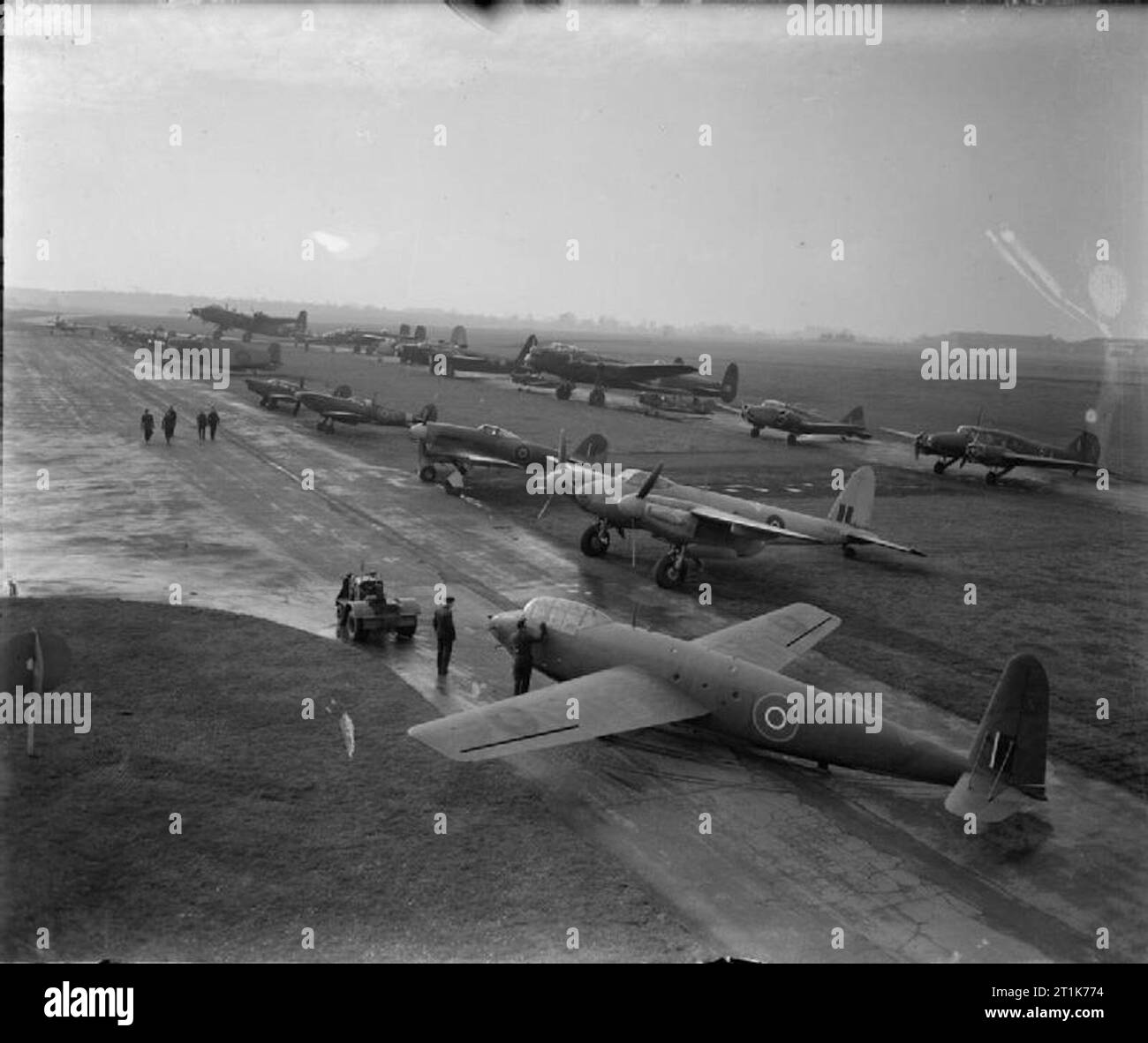 Royal Air Force Flying Training Command, 1940-1945. Aircraft of the ...