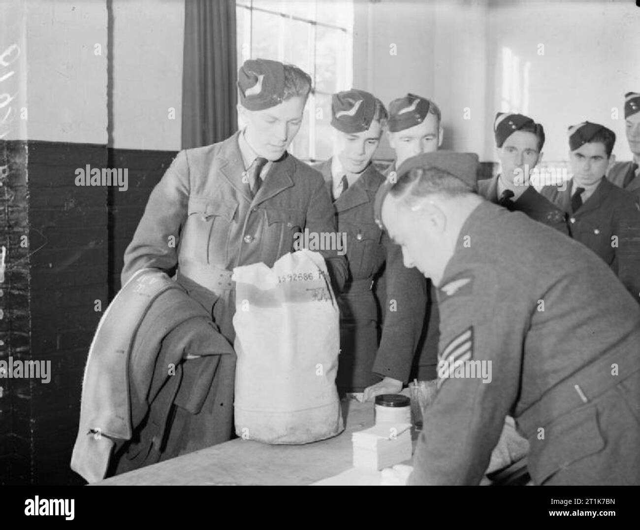 Training royal air force aircrew Black and White Stock Photos & Images ...