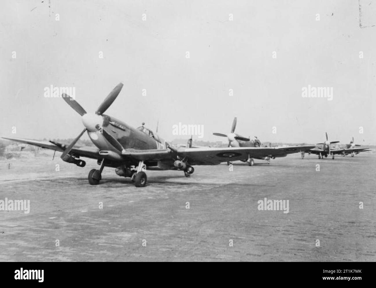 Royal Air Force 1939-1945- Fighter Command Spitfire IXEs of No 412 ...