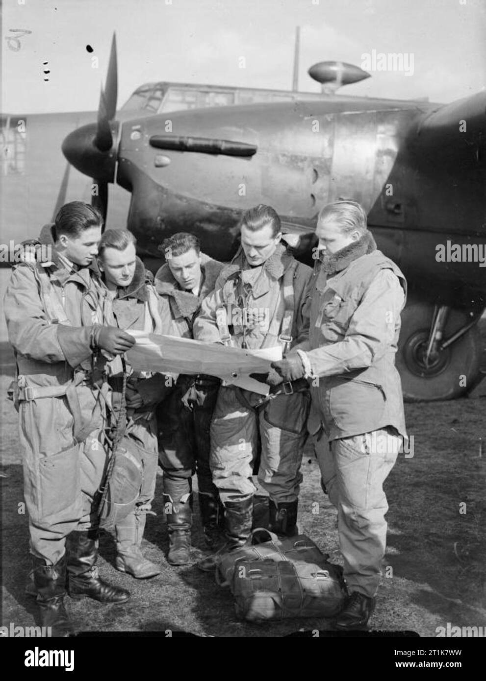 Royal Air Force Bomber Command, 1939-1940. The crew of an Armstrong Whitworth Whitley Mark V of ...