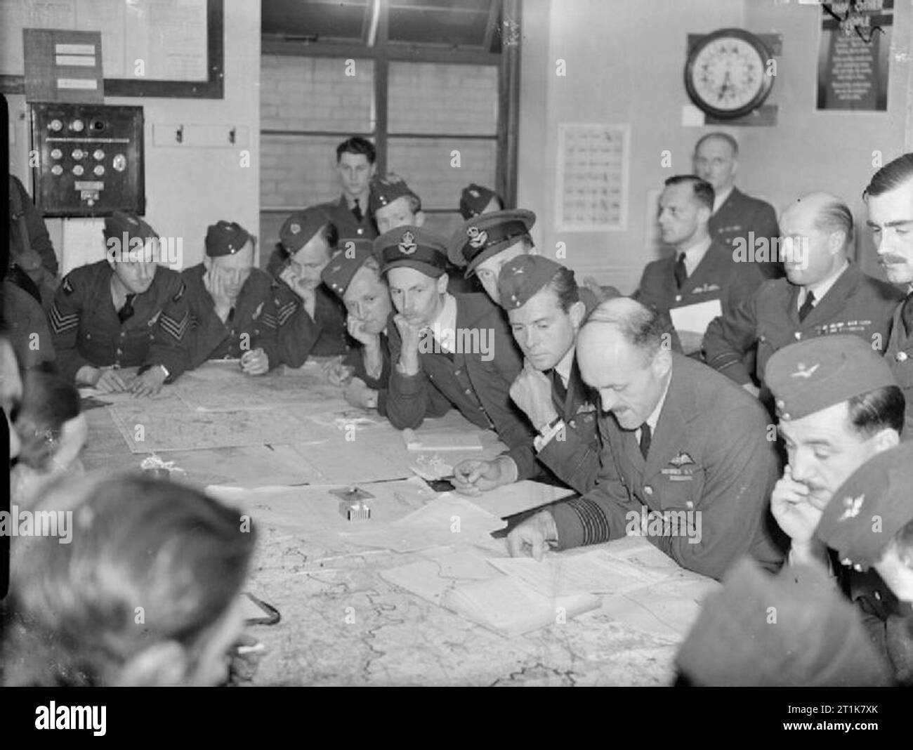 Royal Air Force Bomber Command, 1939-1941. Aircrew of No. 58 Squadron ...