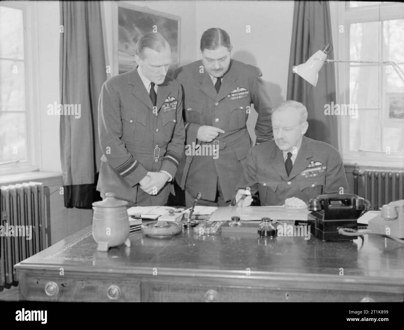 Air force officers desk hi-res stock photography and images - Alamy