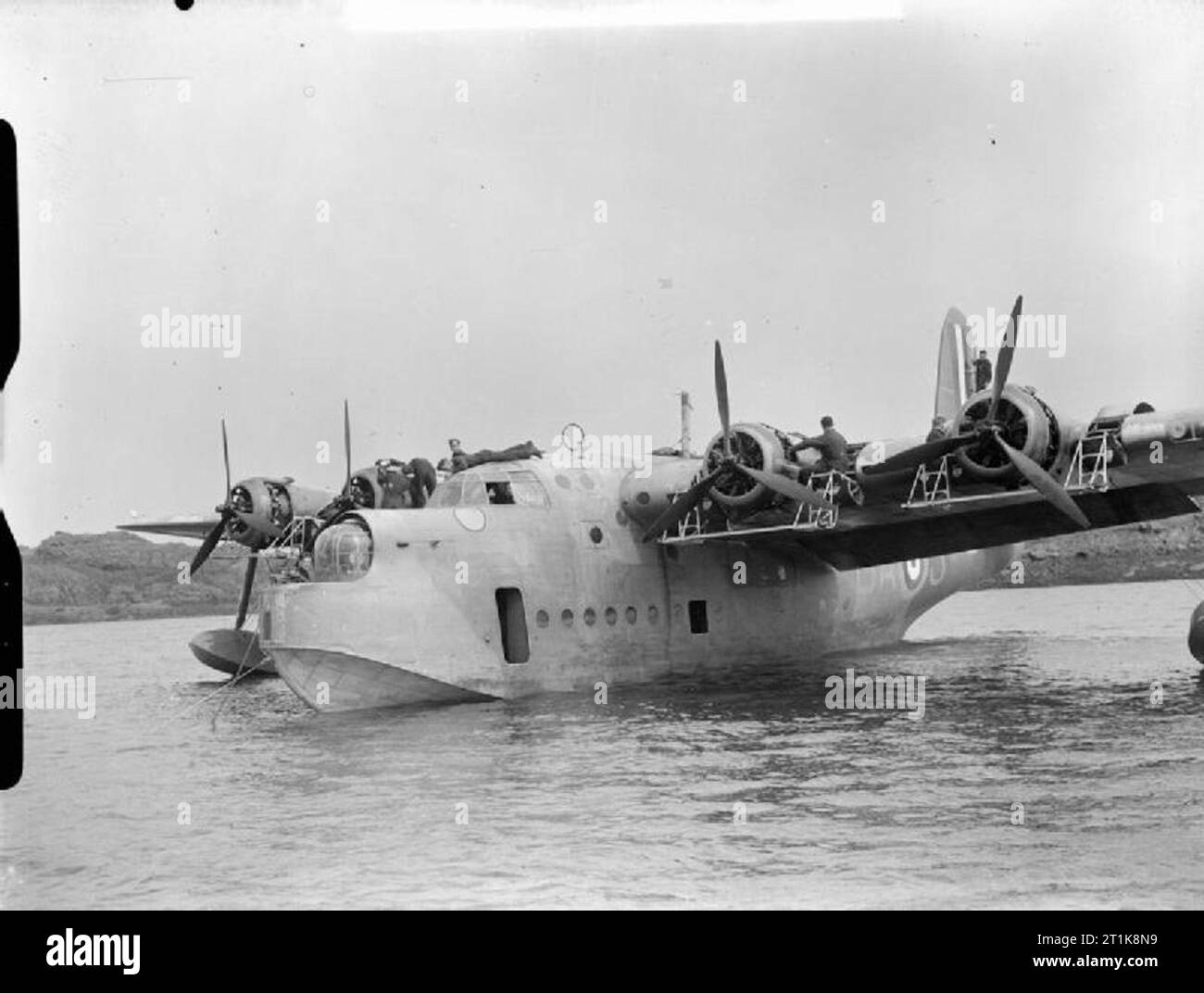Royal Air Force Coastal Command, 1939-1945. Groundcrew performing a ...