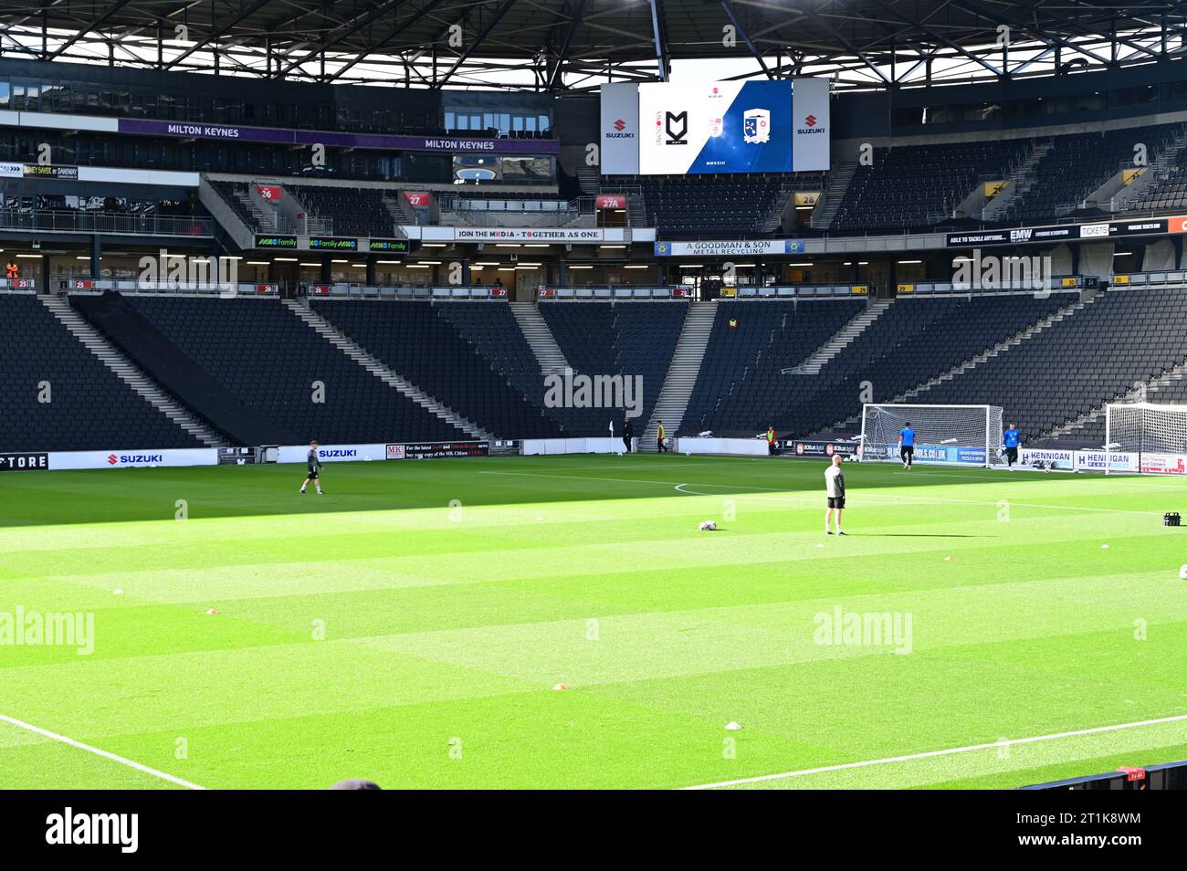 Stadium mk pitch hi-res stock photography and images - Alamy