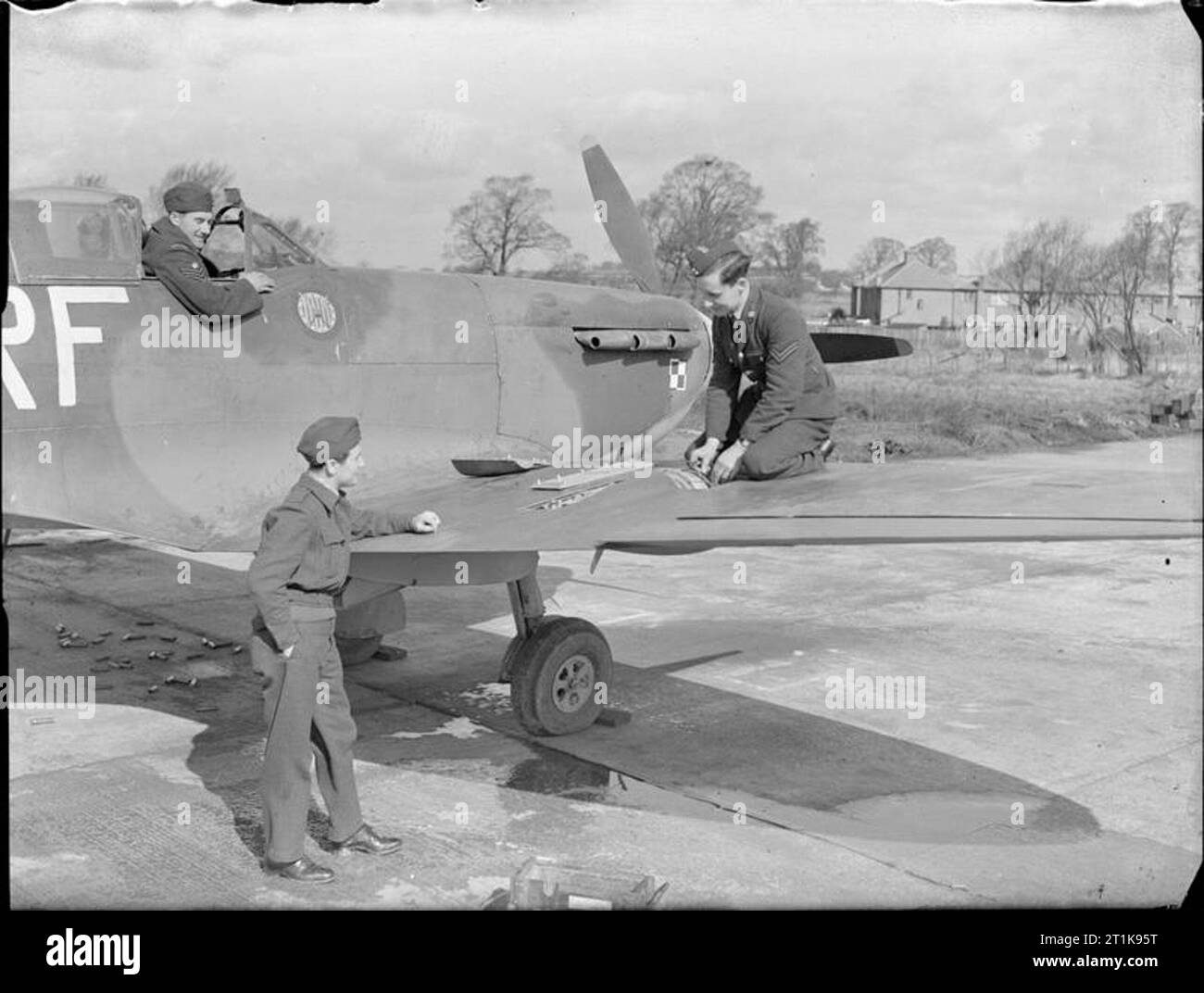 303 polish fighter squadron raf Black and White Stock Photos & Images ...