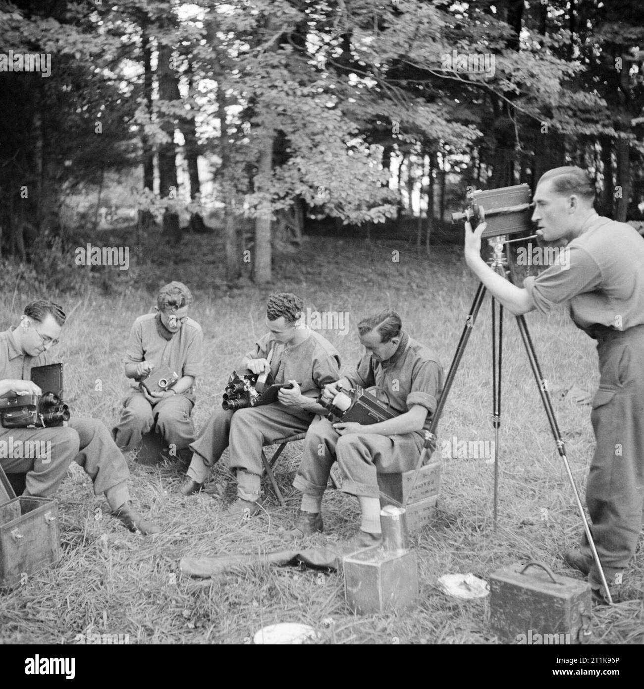 The British Army Film and Photographic Unit 1941 - 1947 Army Film and ...