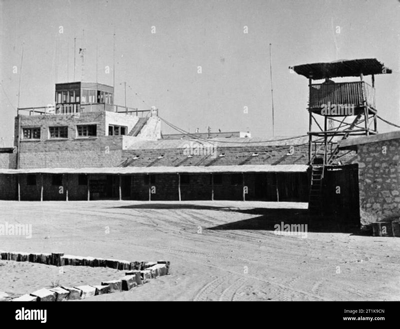 World war two air control tower hi-res stock photography and images - Alamy