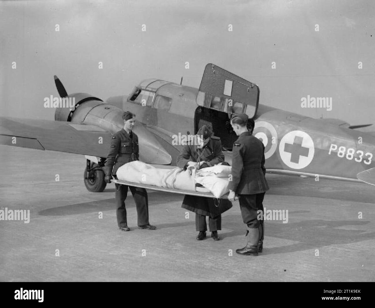 Royal Air Force Medical Services, 1939-1945. A Medical Officer examines ...