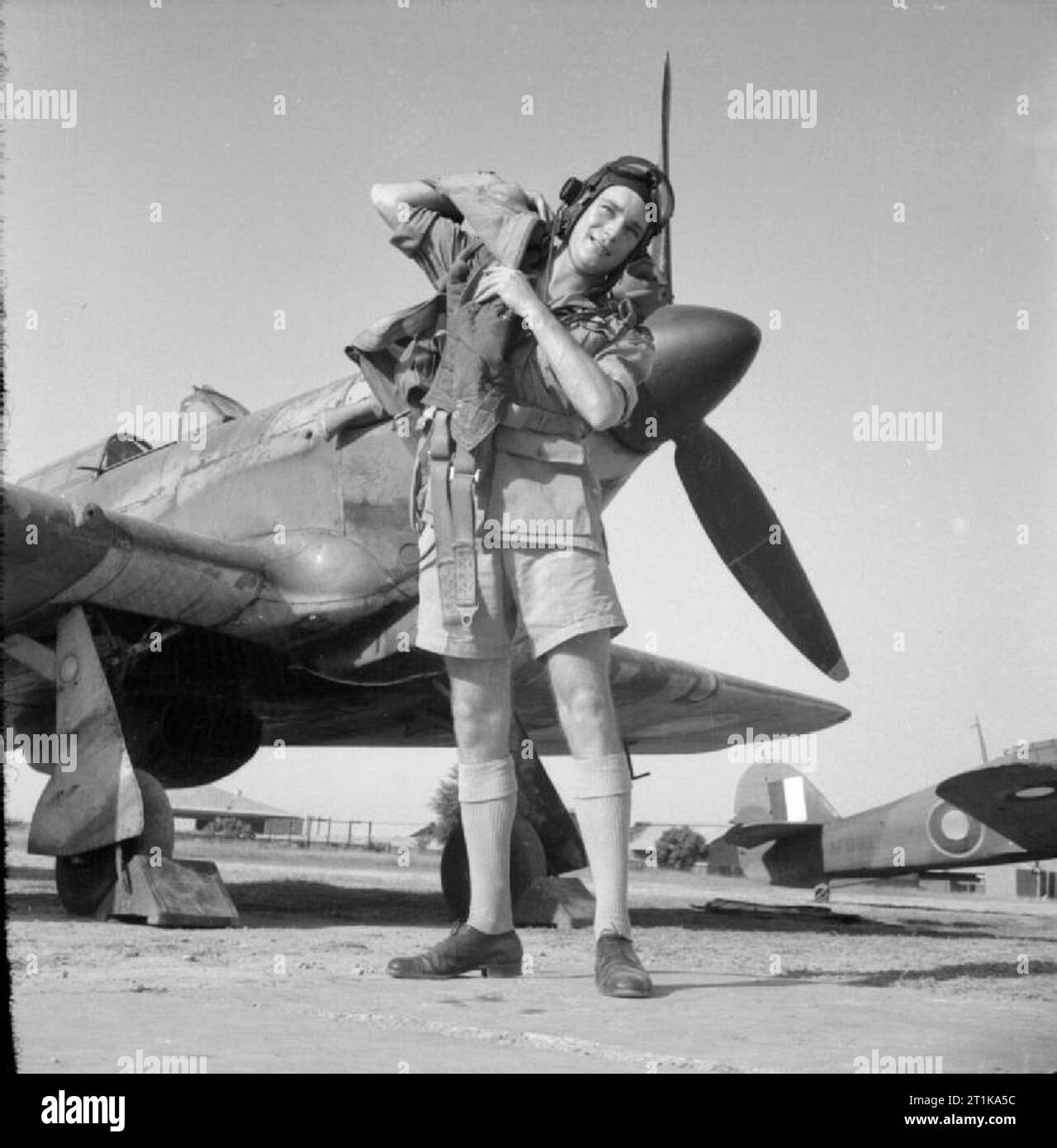Parachute training 1941 hi-res stock photography and images - Alamy