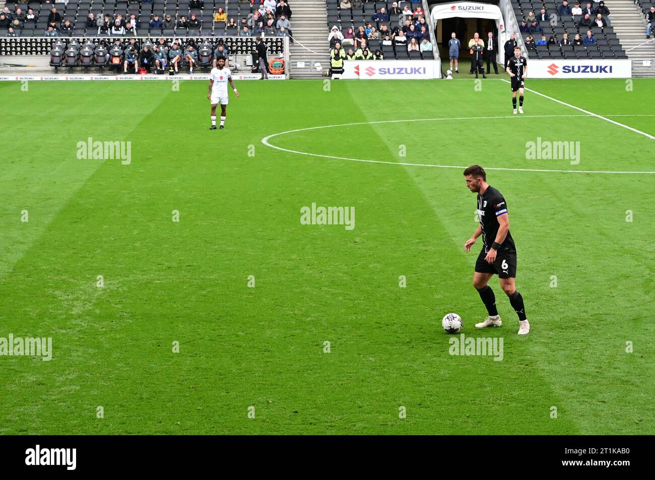 Barrow footballers hi-res stock photography and images - Alamy