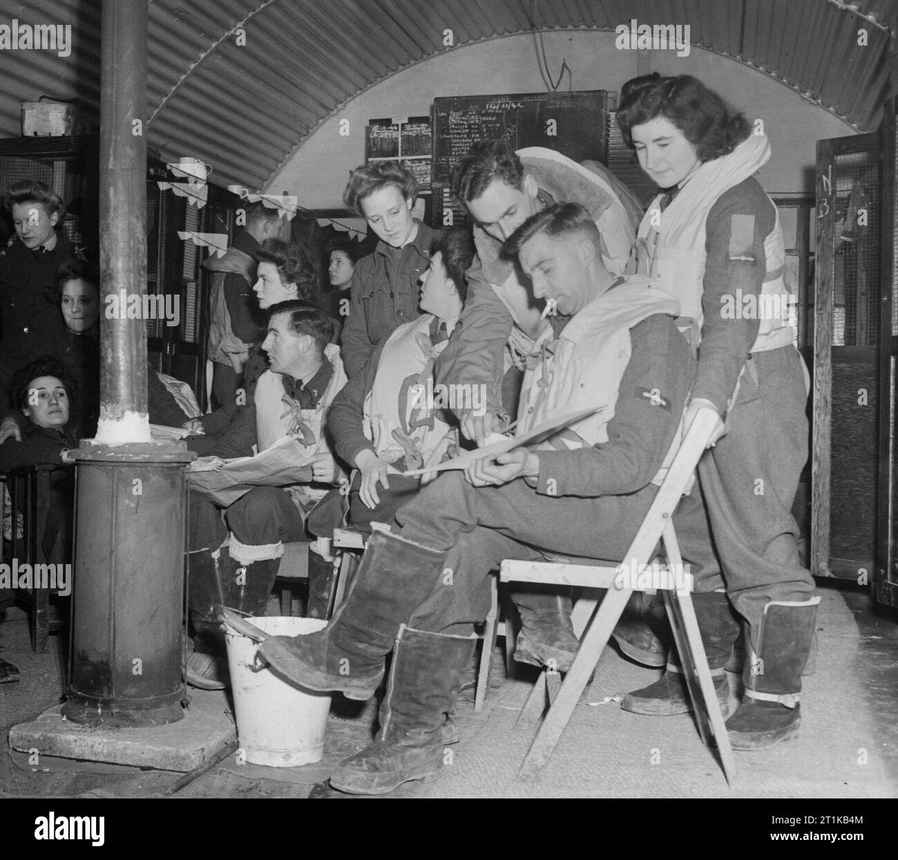 Royal Air Force Transport Command, 1943-1945. RAF and WAAF air ...