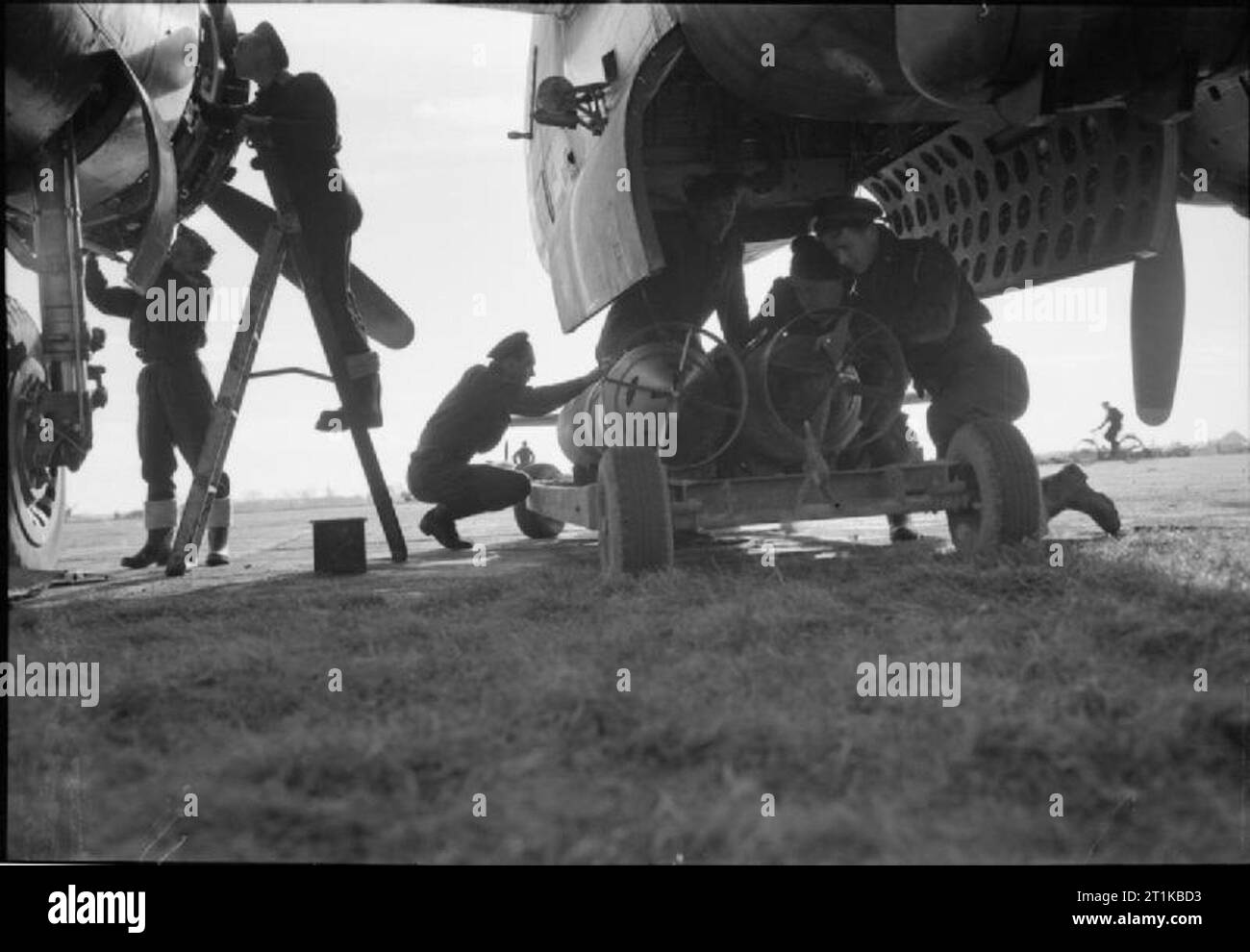 Royal Air Force- 2nd Tactical Air Force, 1943-1945. Armourers of the ...