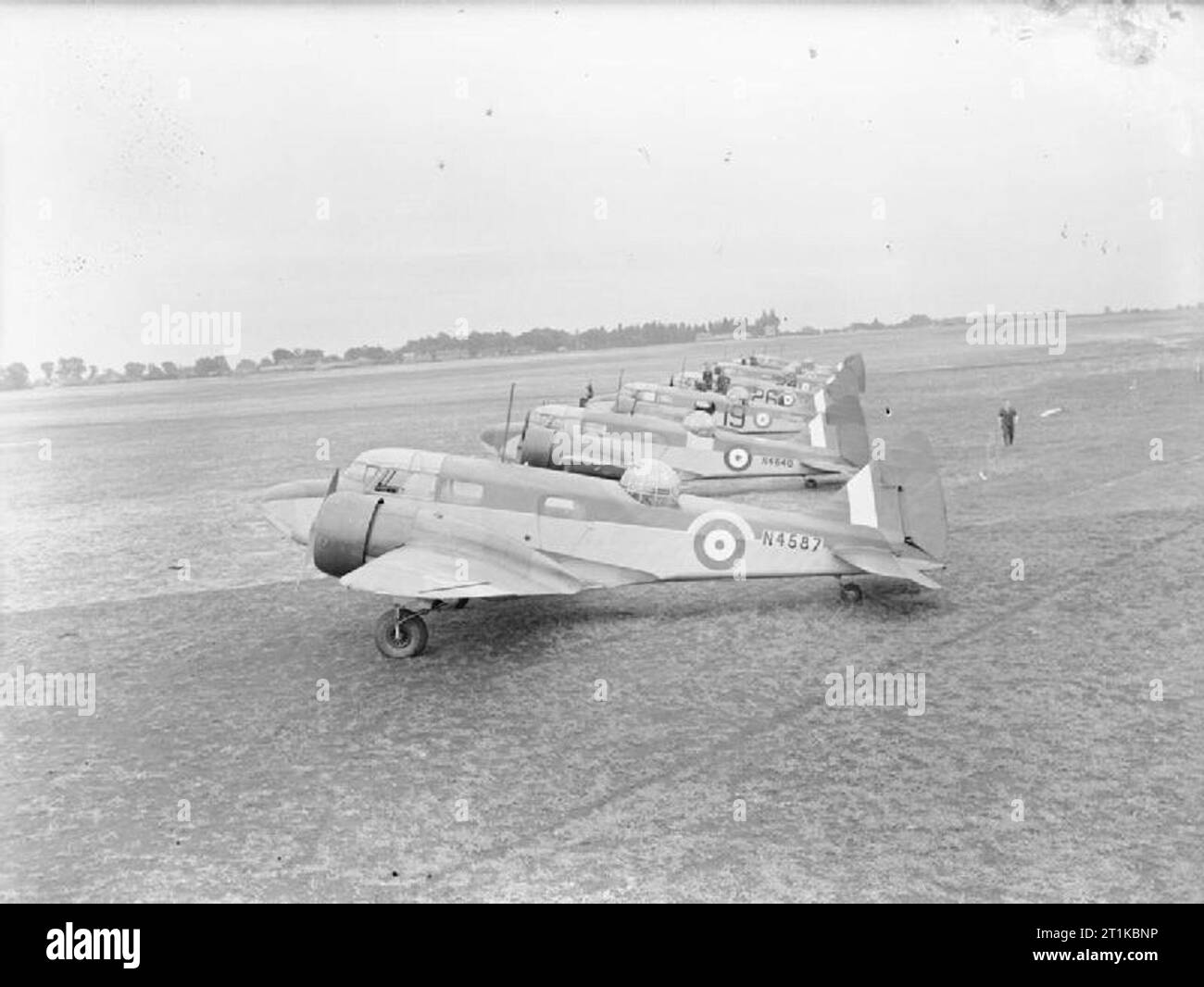 Aircraft of the Royal Air Force 1939-1945- Airspeed As 10 Oxford ...