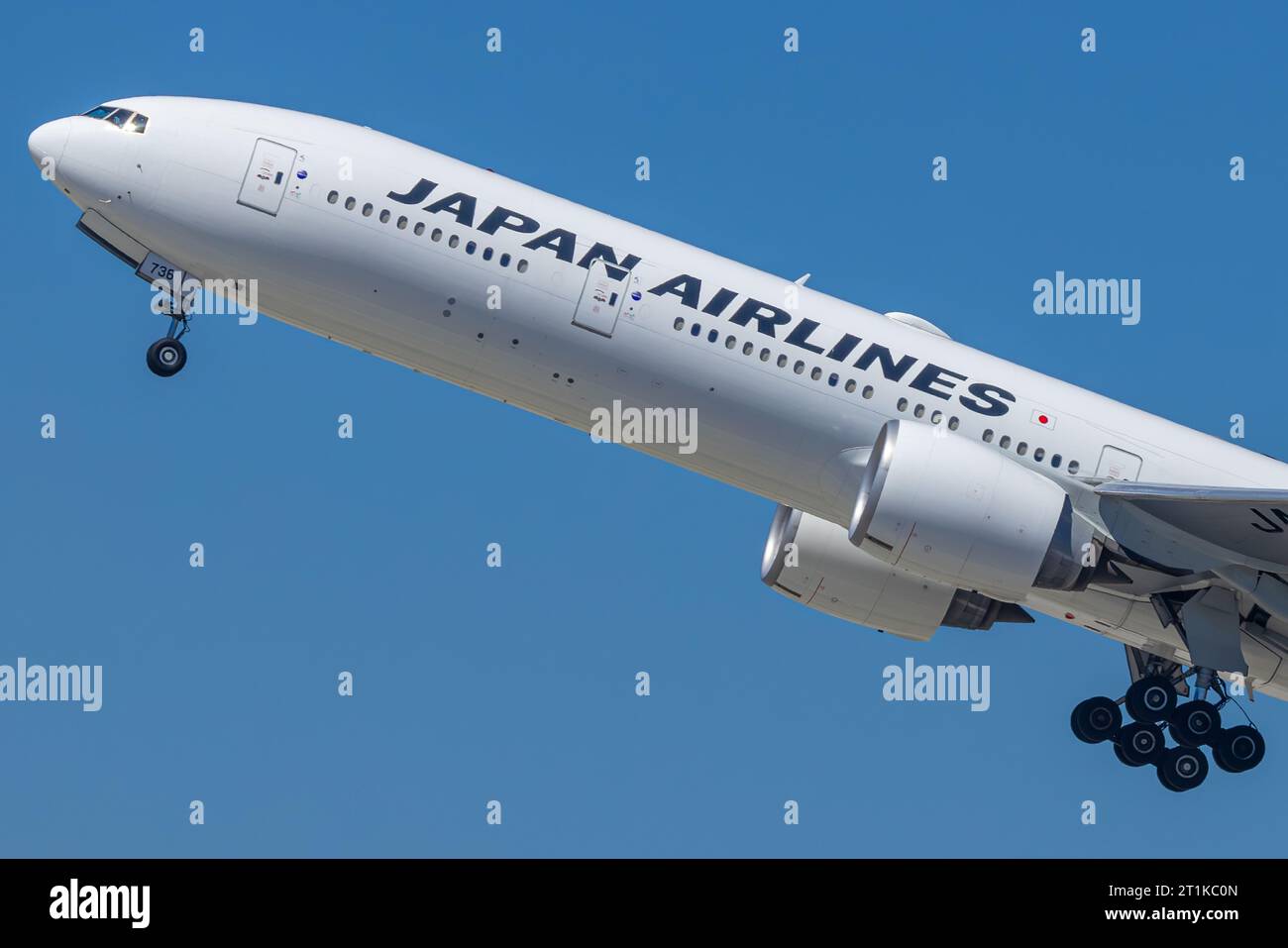Boeing 777 extended range hi-res stock photography and images - Alamy Boeing 777 extended range hi-res stock photography and images - Alamy