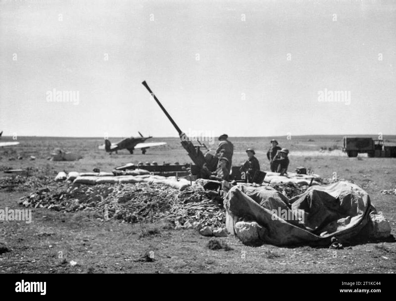 40mm anti aircraft gun Black and White Stock Photos & Images - Alamy