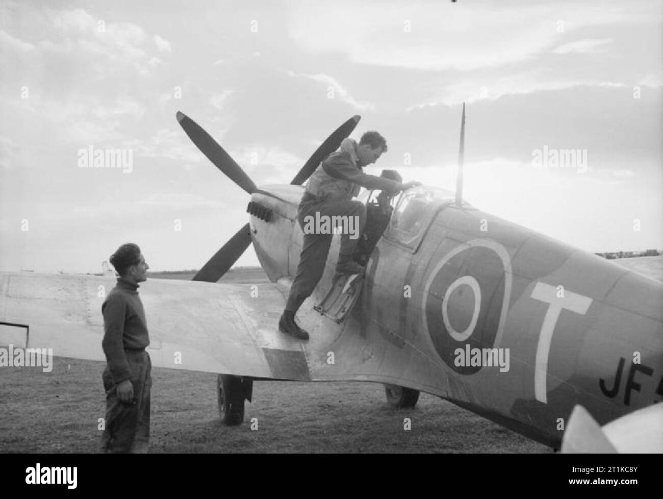 Royal Air Force- Italy, the Balkans and South-east Europe, 1942-1945. A ...