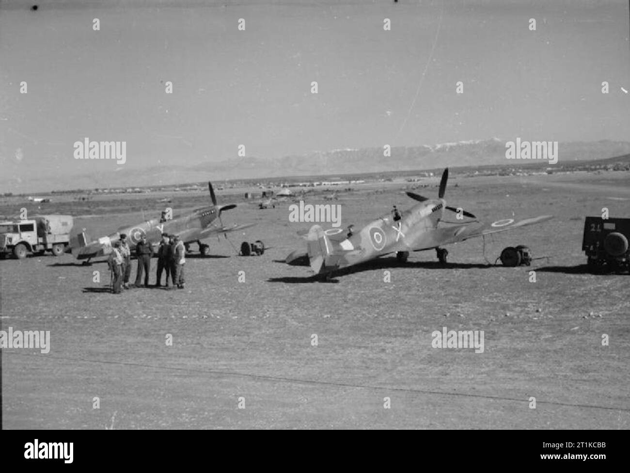 World war 2 spitfire italy hi-res stock photography and images - Alamy