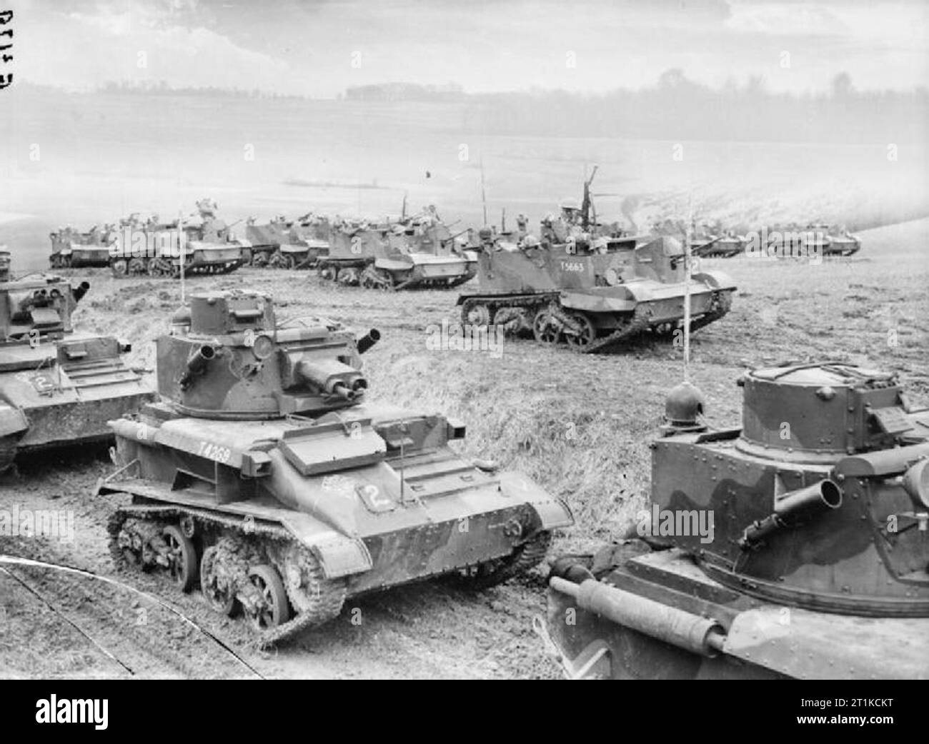 The British Army in France 1940 Light Tank Mk VIs and Bren carriers of ...