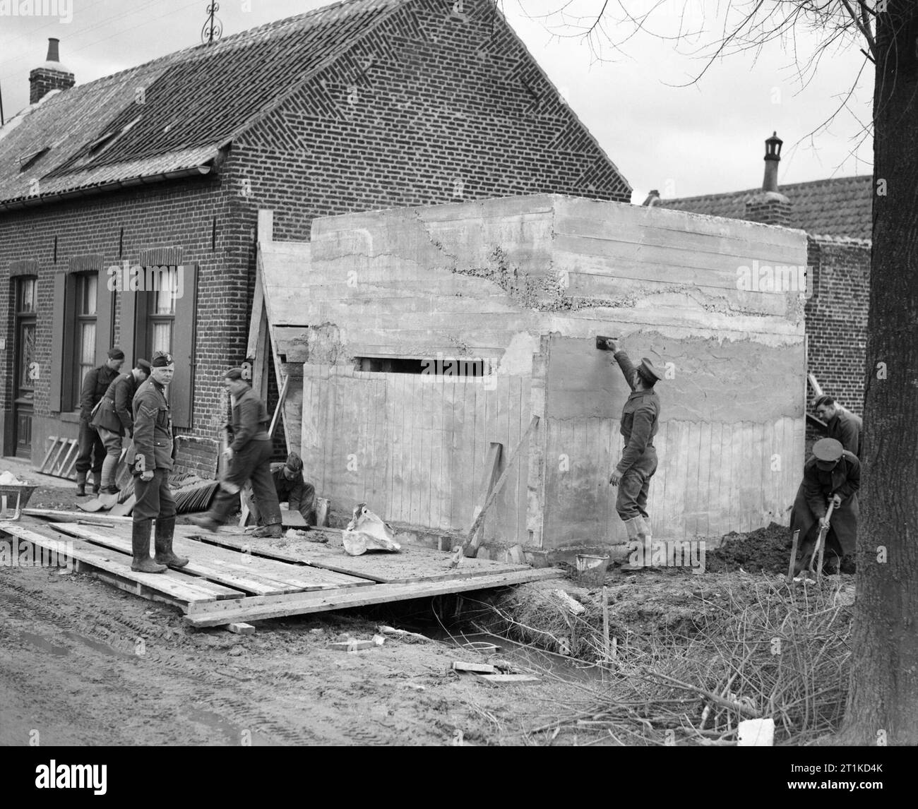 The British Army in France 1940 An artillery observation post under ...