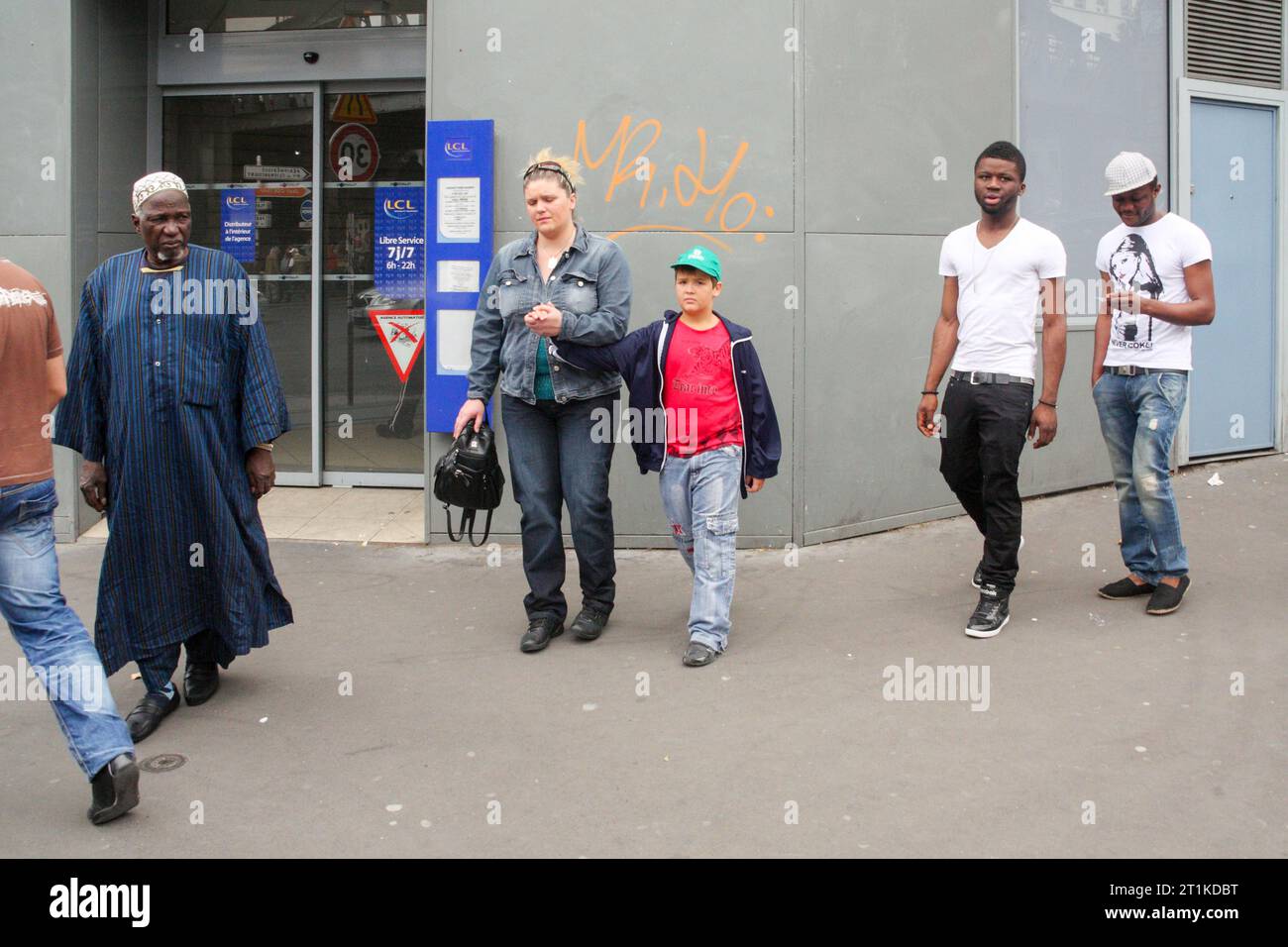 Muslim neighborhood paris hi-res stock photography and images - Alamy