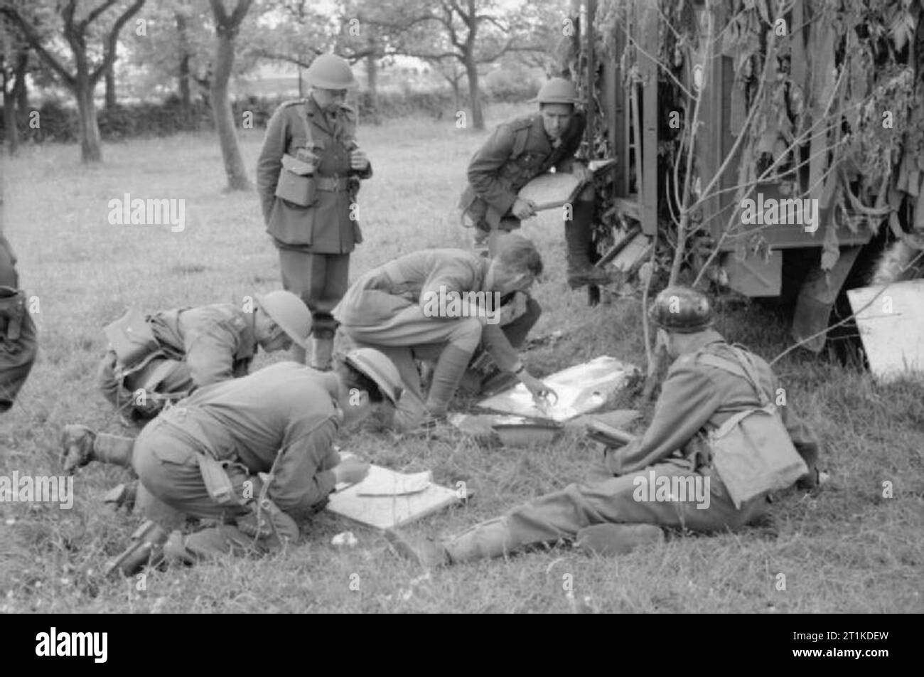 The British Army in France 1940 Officers consult maps during ...