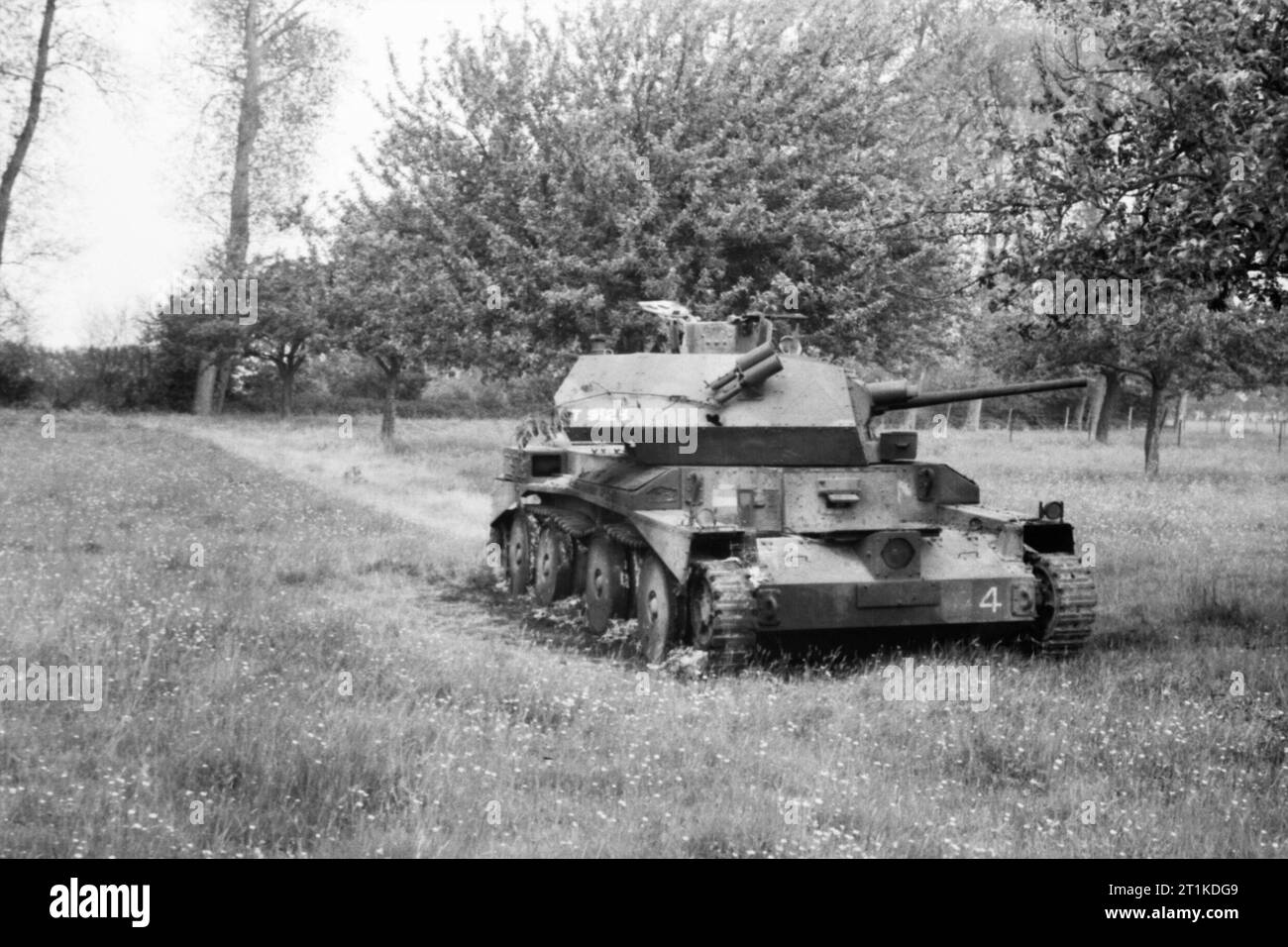 The British Army in France 1940 Cruiser Mk IV tank knocked out during ...