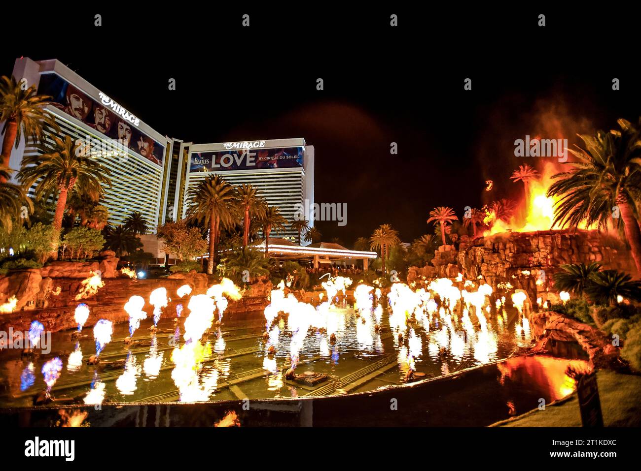 Mirage volcano hi-res stock photography and images - Alamy