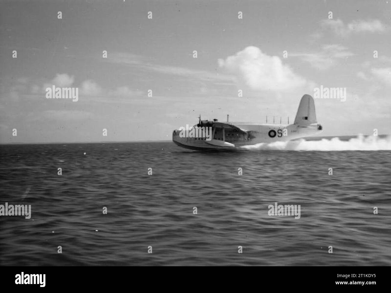 Aircraft of the Royal Air Force 1939-1945- Short S.25 Sunderland ...