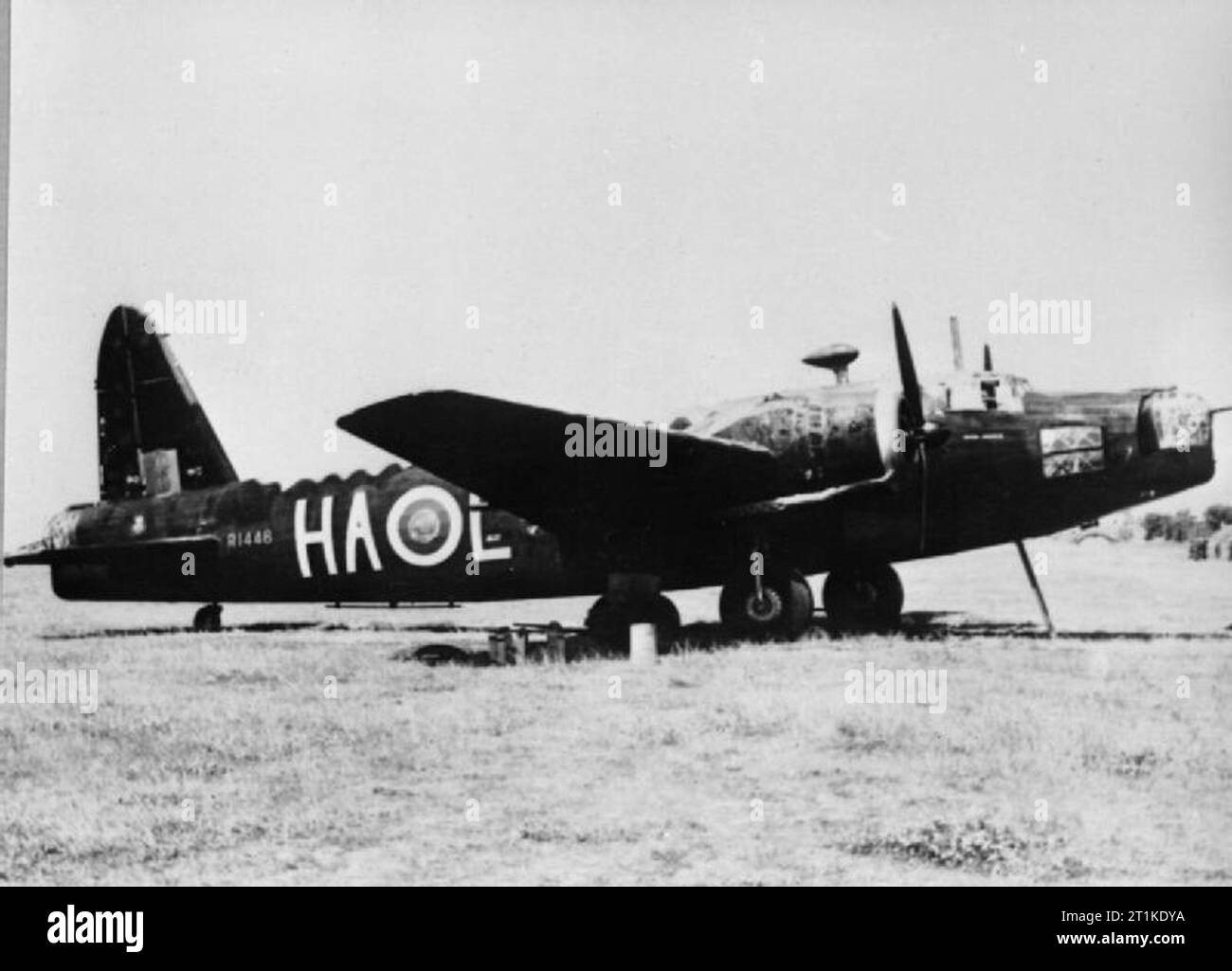 Aircraft of the Royal Air Force 1939-1945- Vickers Wellington ...