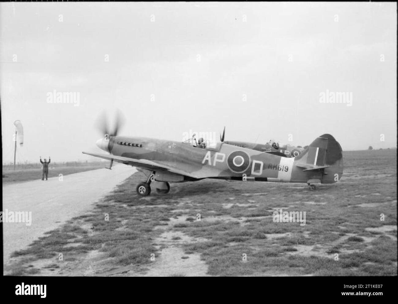 Aircraft of the Royal Air Force, 1939-1945- Supermarine Spitfire ...