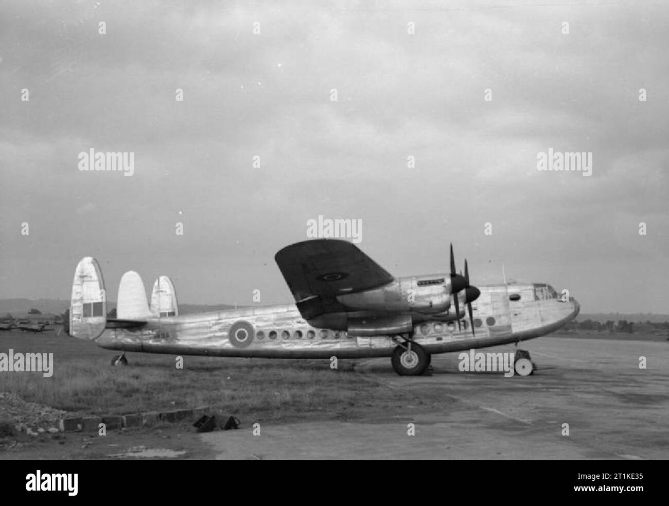 Aircraft of the Royal Air Force- Avro 685 York. Avro York C Mark I ...