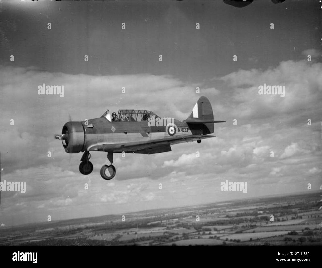 American Aircraft in RAF Service 1939-1945- North American Na-16 and Na ...