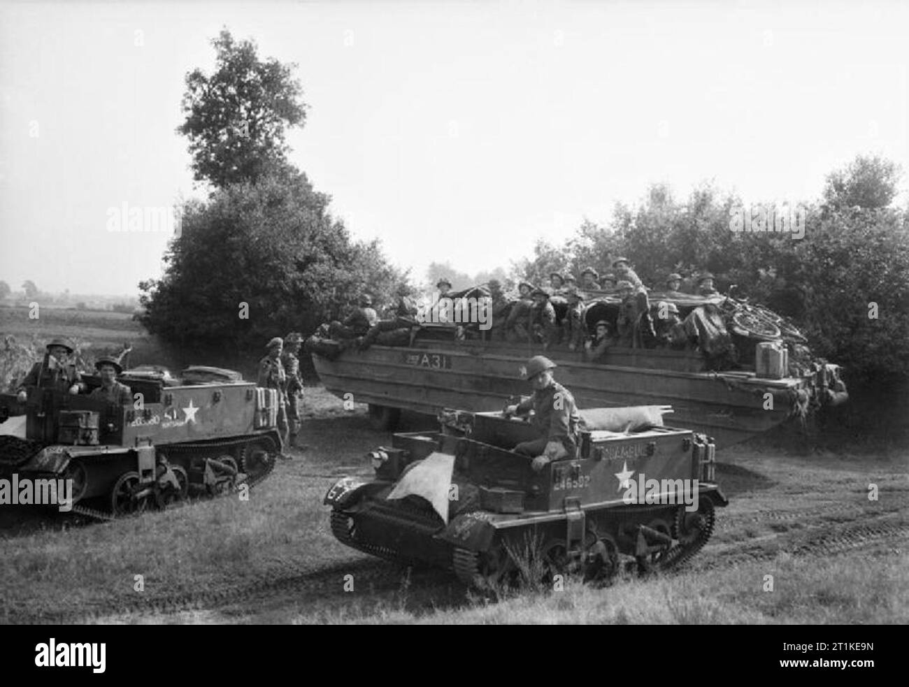 DUKW and Universal Carriers of 5th Duke of Cornwall's Light Infantry ...