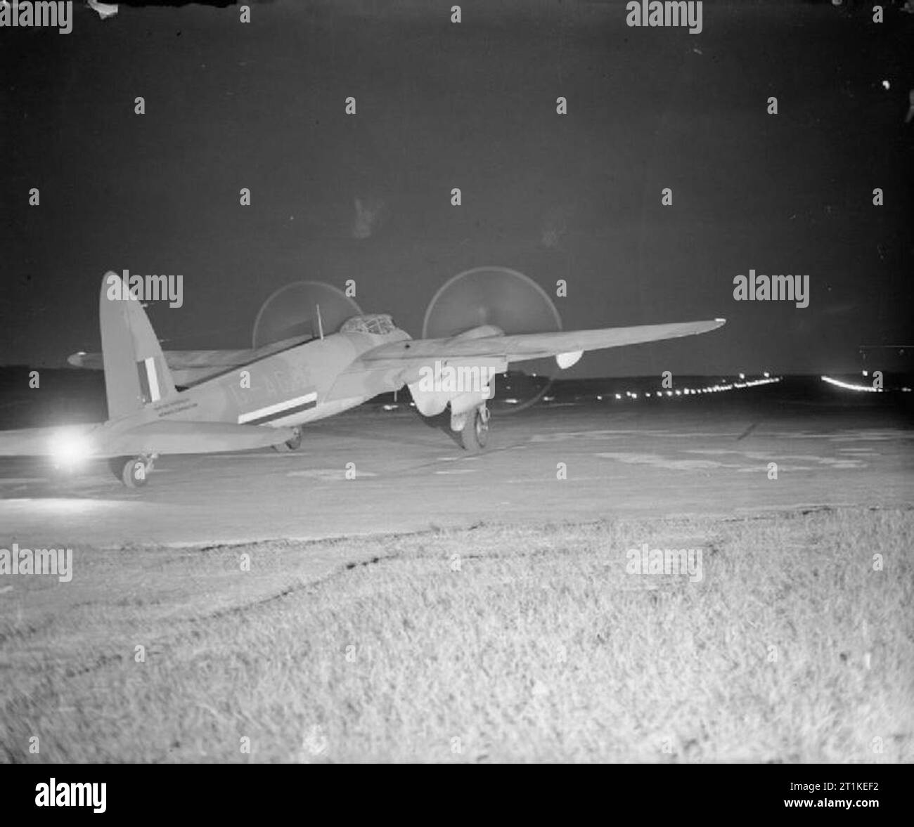 Flare night war two hi-res stock photography and images - Alamy