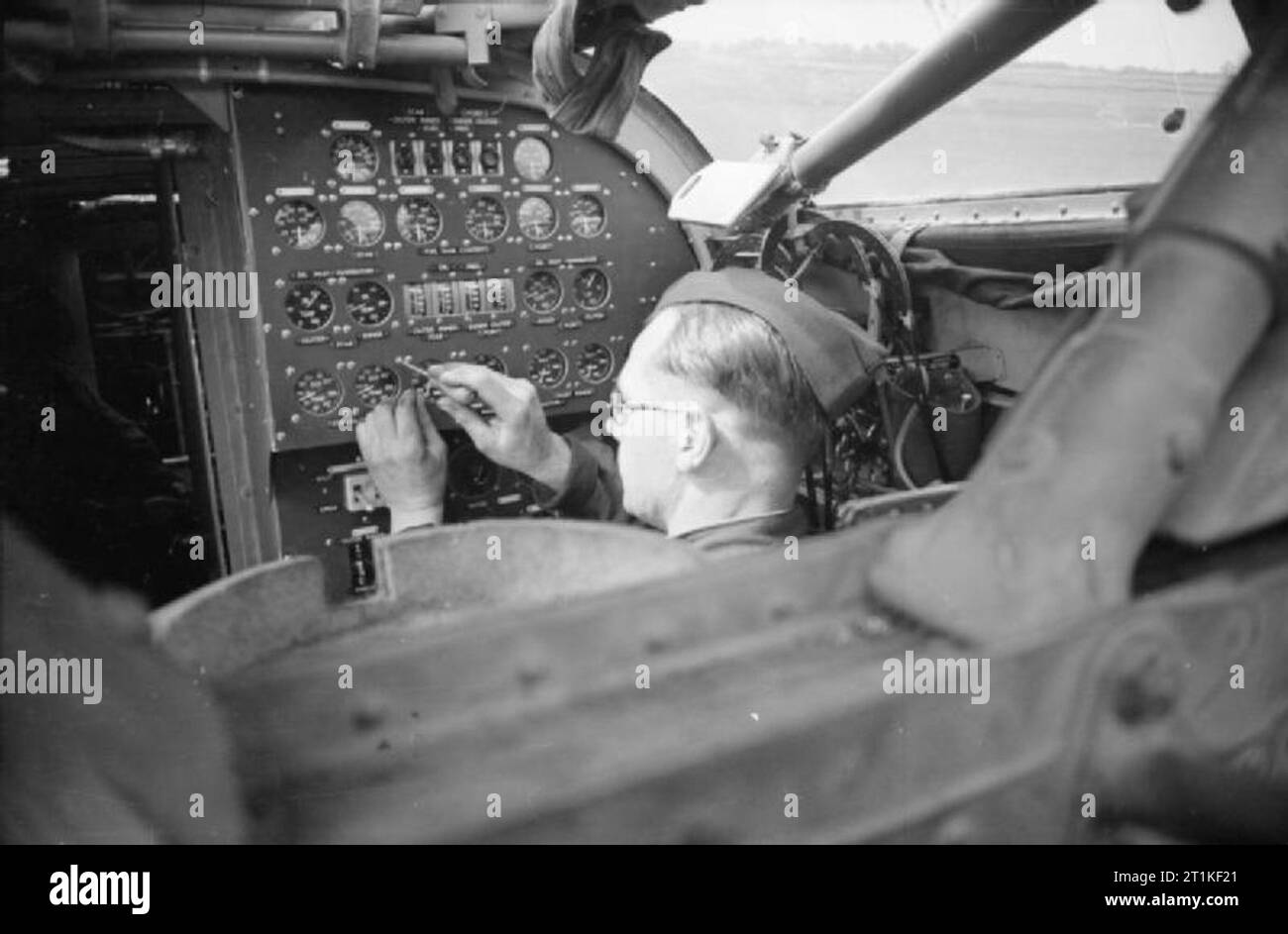 Fine RAF Groundwork That Keeps Halifax Bombers on the Job, the ...