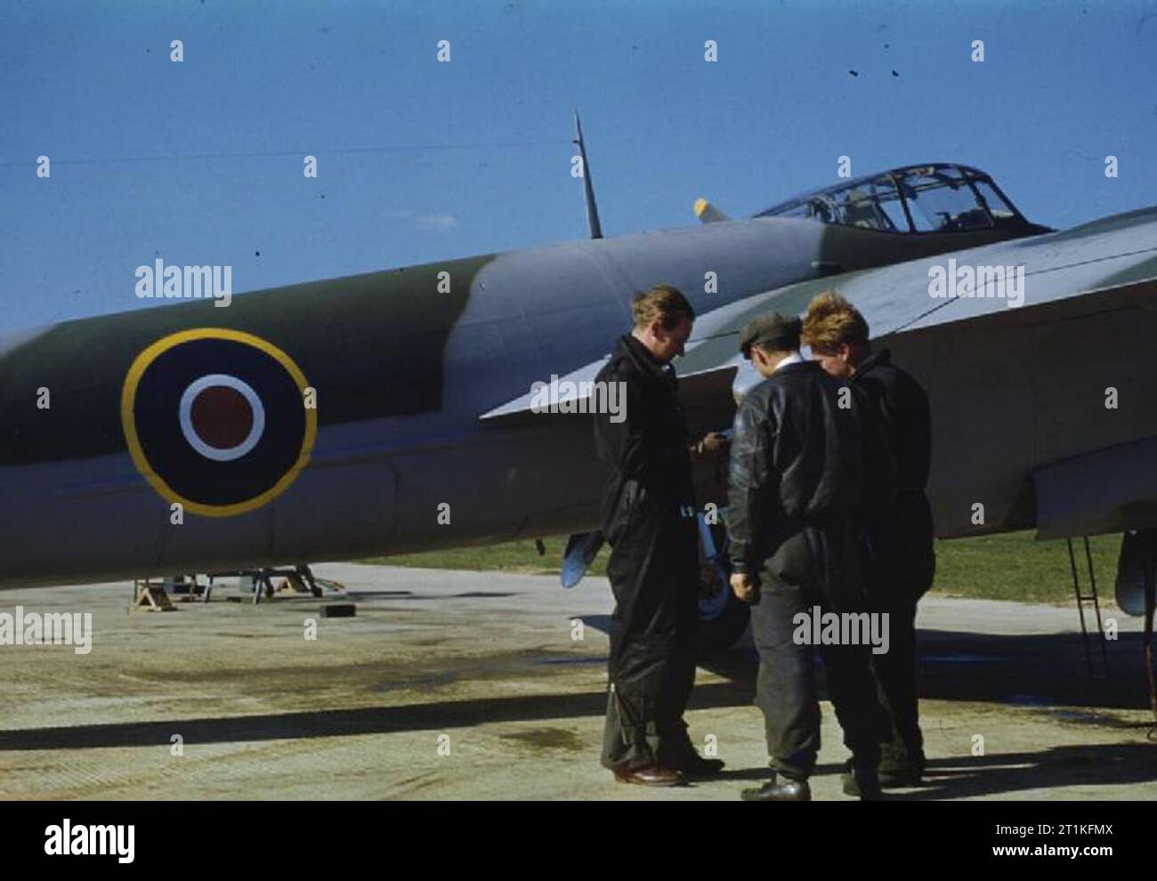 Building Mosquito Aircraft at the De Havilland Factory in Hatfield ...