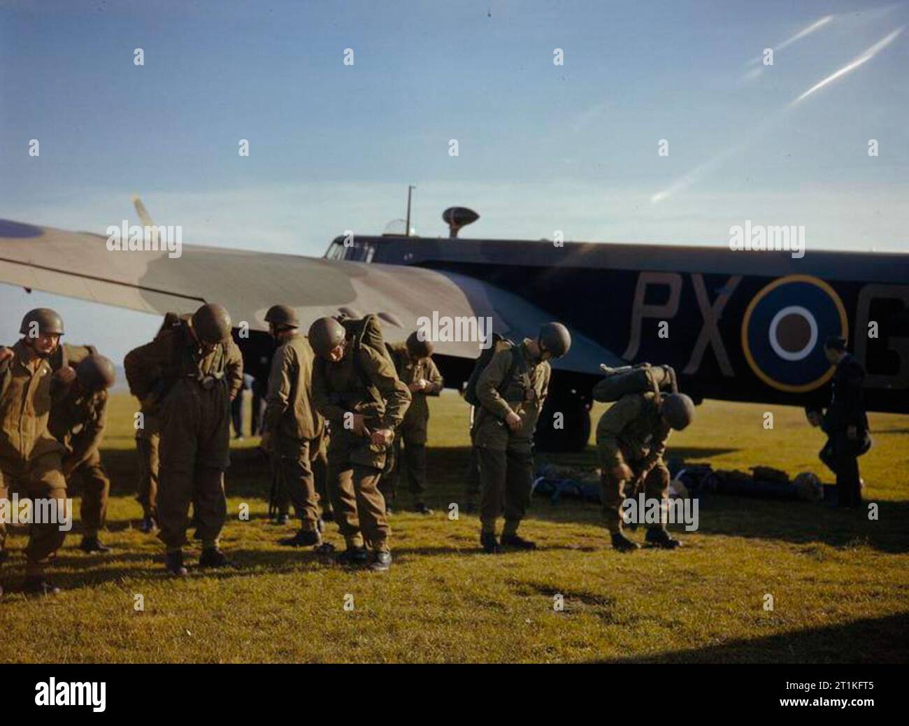 Paratroop Training in Netheravon, Britain, October 1942 Men of the ...